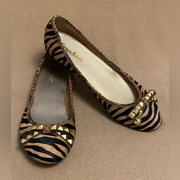 Neiman Marcus | Shoes | 85 Neiman Marcus Women Animal Print Pony Hair ...